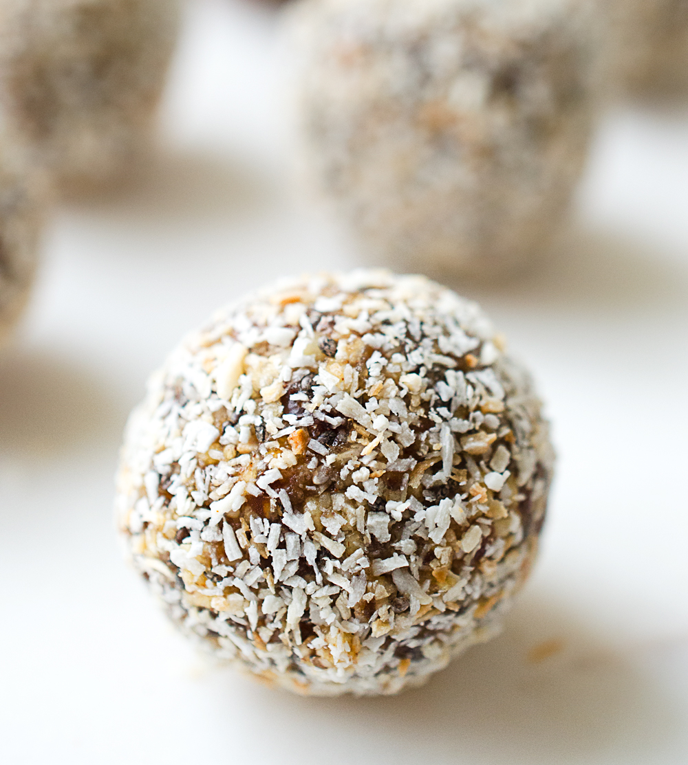 Apple Pie Bliss Balls | Plant-Based Recipes by Ashley Madden